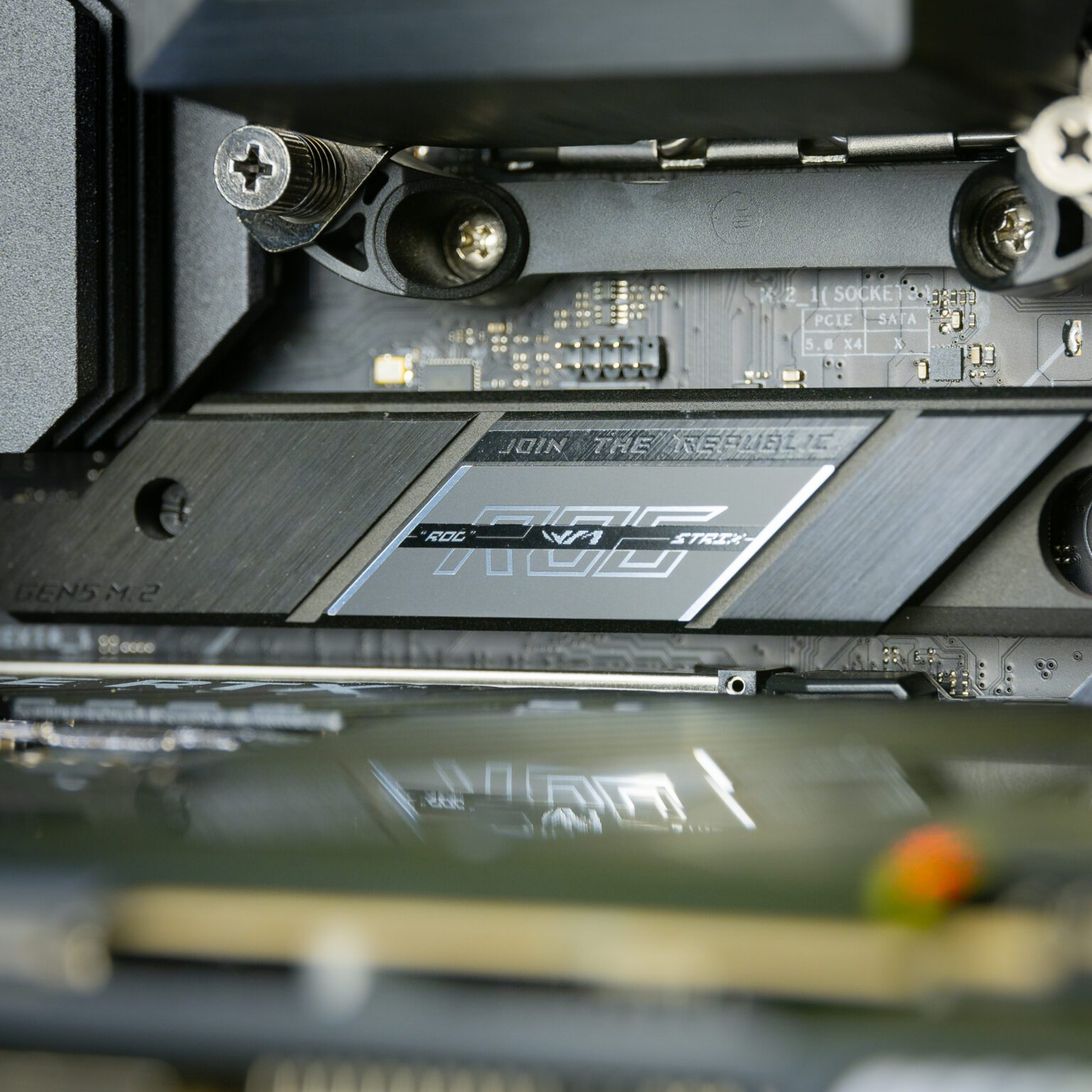 LIAN LI LAMBO 5080 PC SETUP!! - RaffledUp